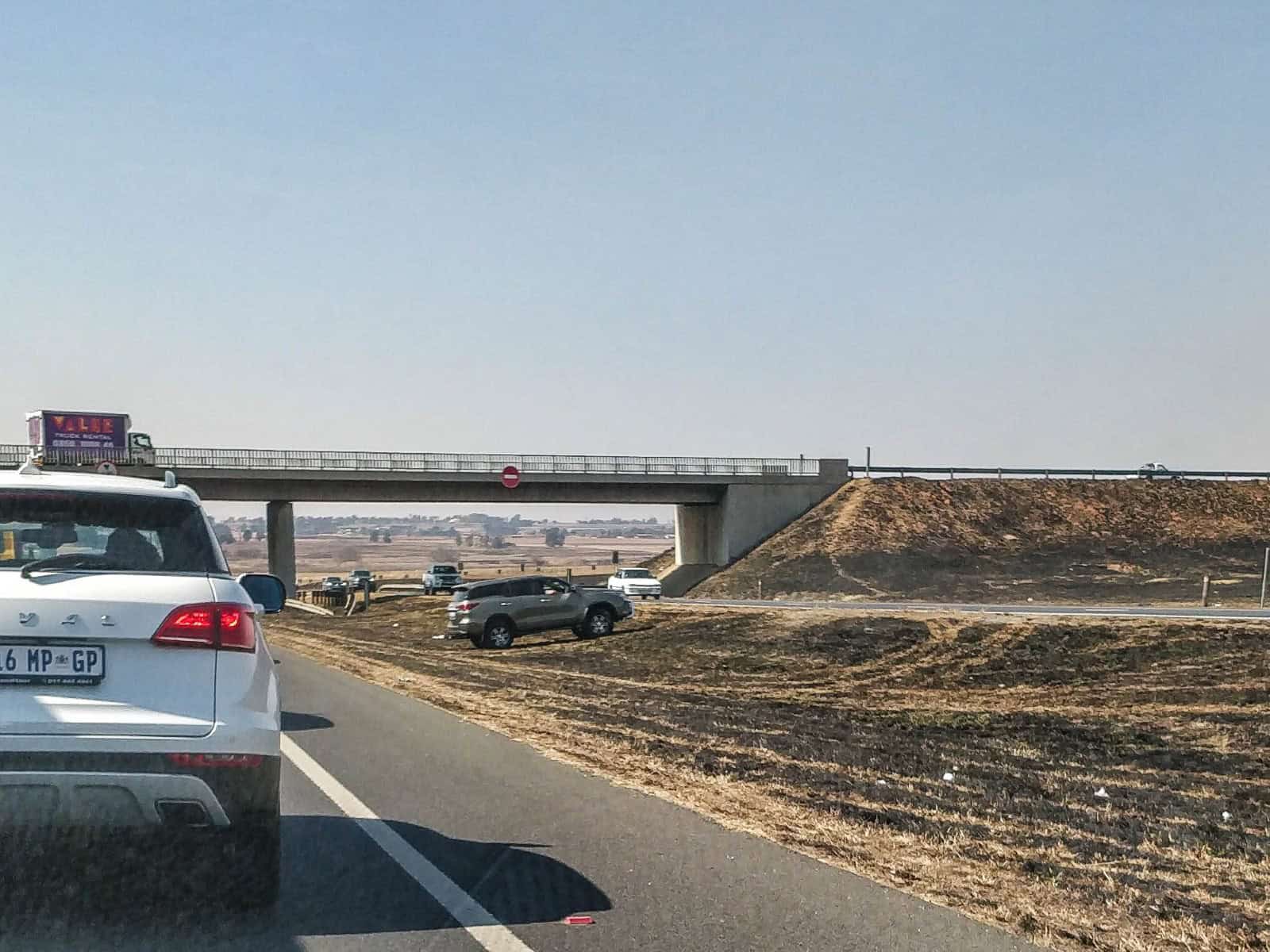 Driving tips in South Africa - The Scribs and Nibs