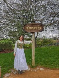 Visit the Hobbiton Movie Set (and Go Inside a Hobbit Hole!) - The ...