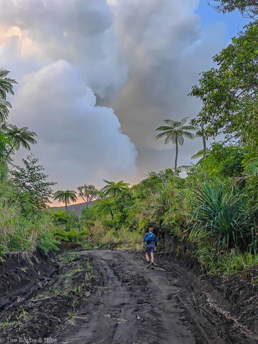 Mount Yasur on Tanna Island (how to visit this volcano in Vanuatu ...