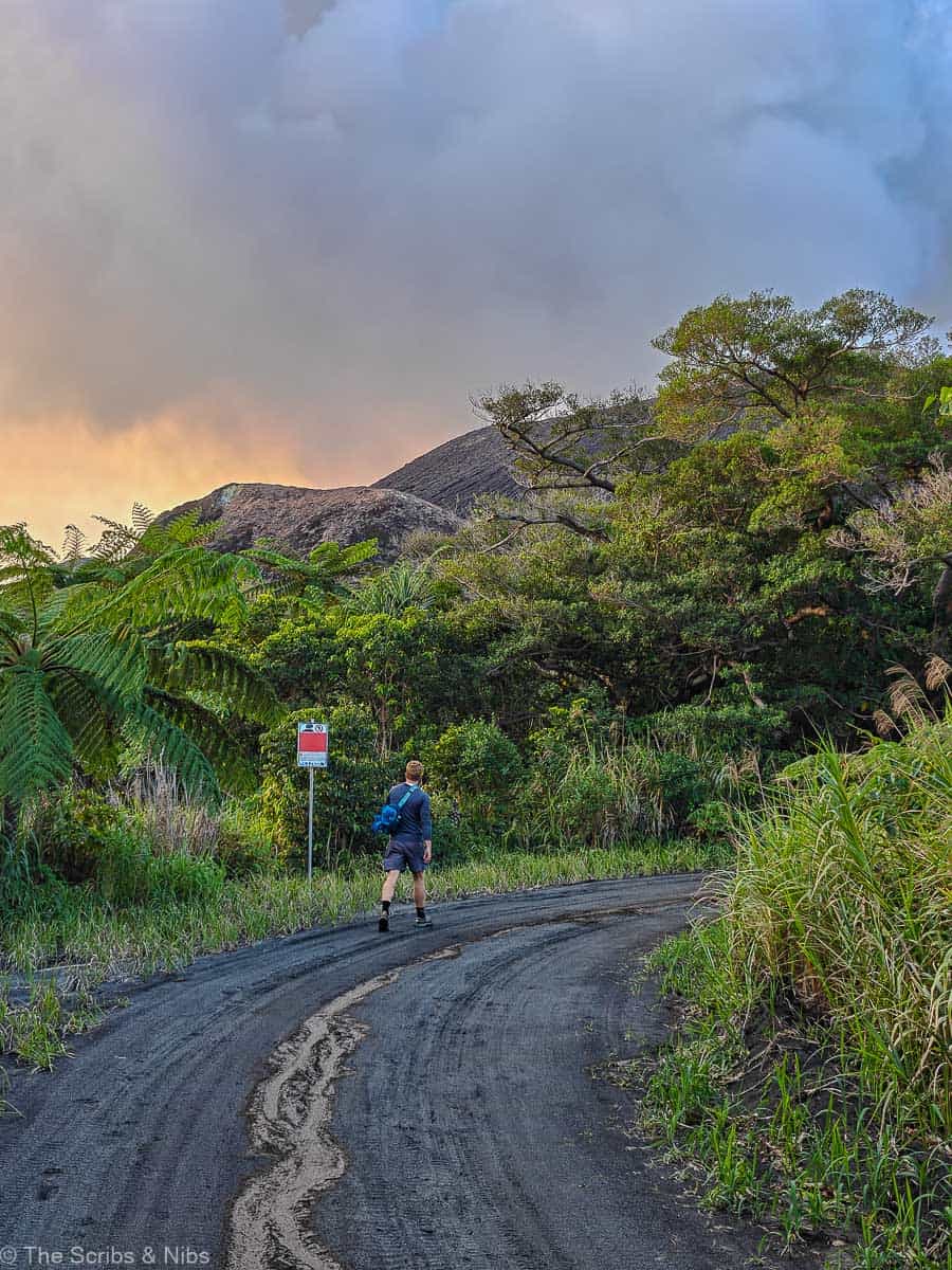 Mount Yasur on Tanna Island (how to visit this volcano in Vanuatu ...